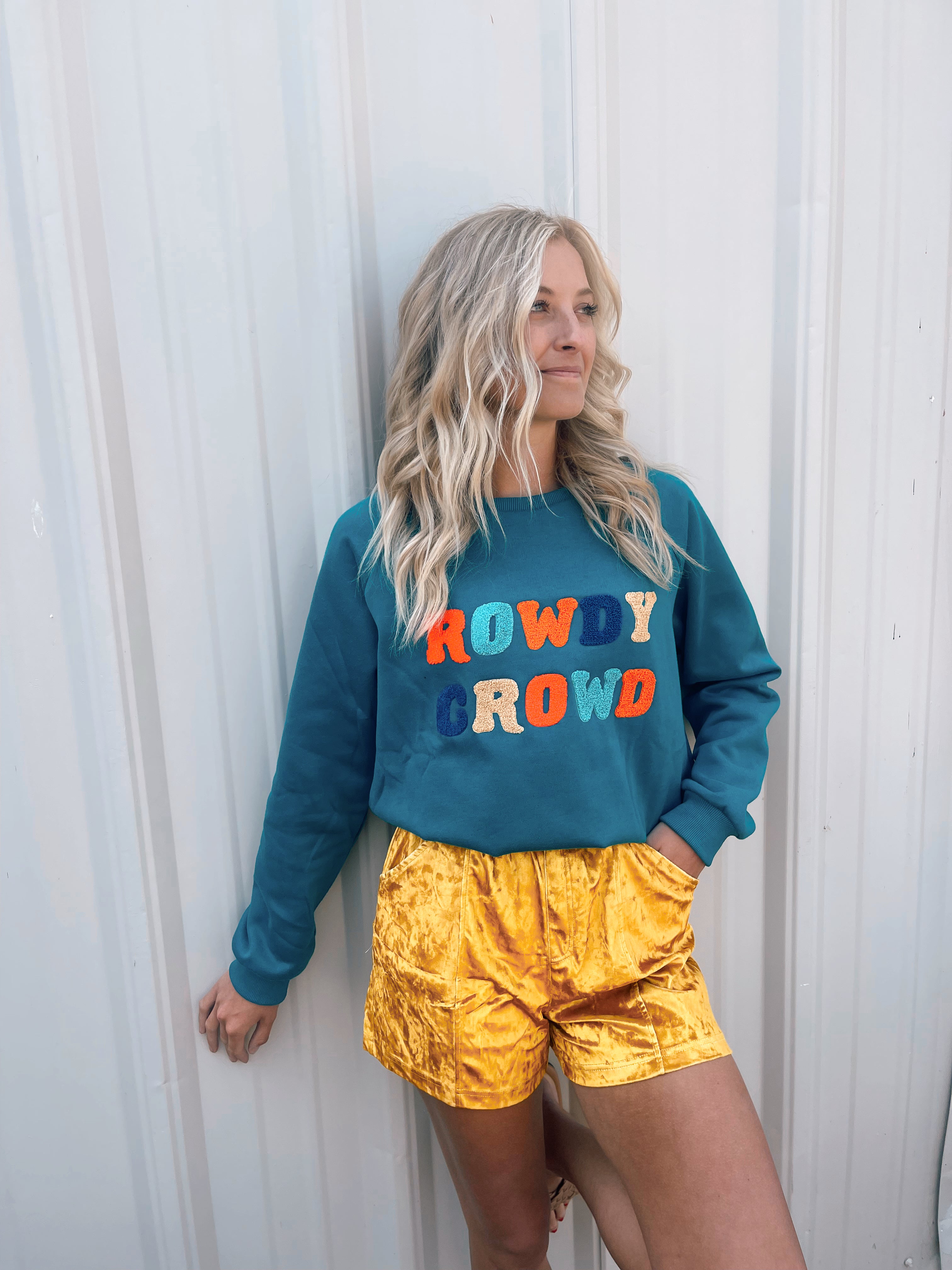 Rowdy Crowd Crew (plus size available) – Dressed in GG